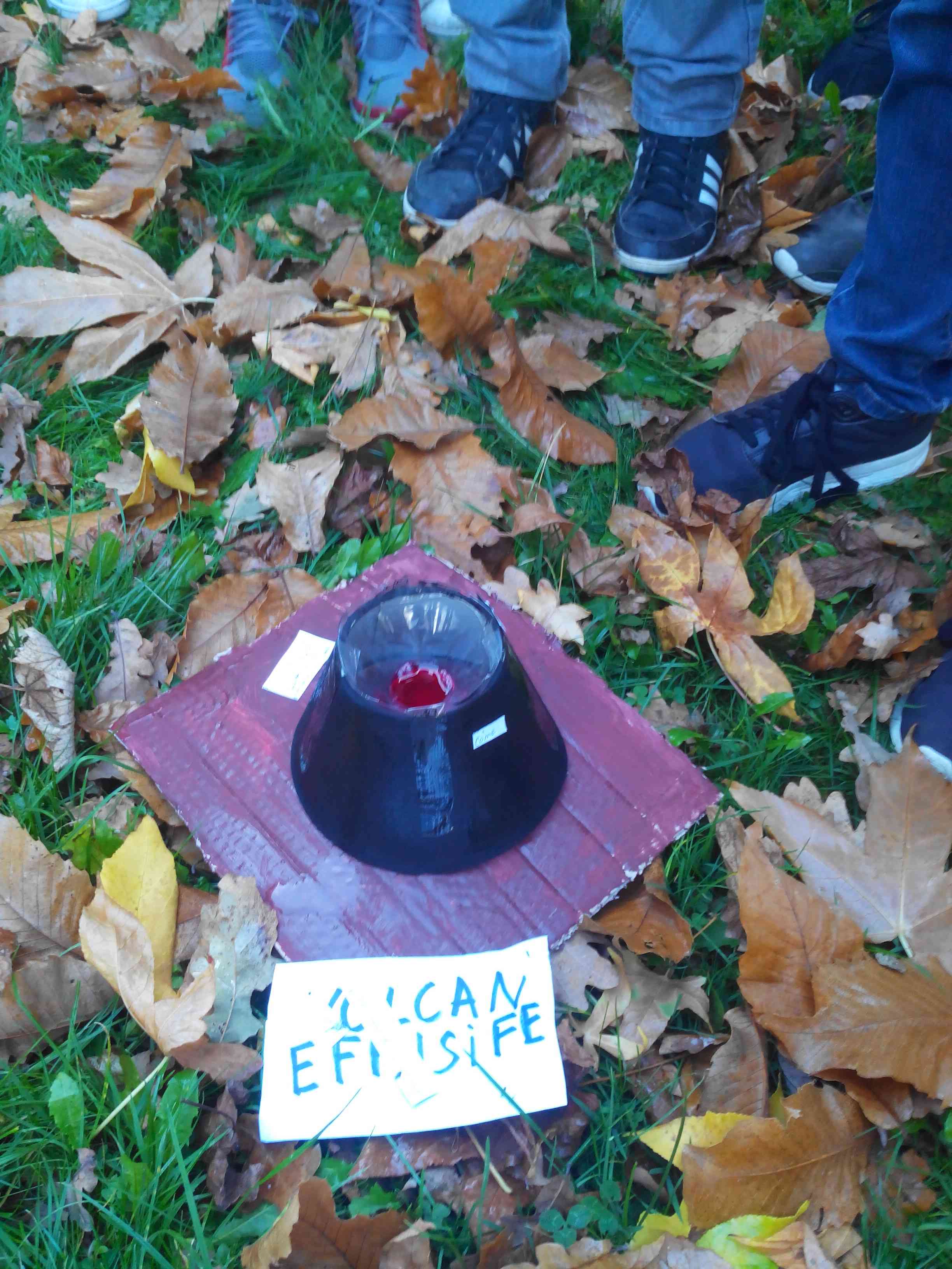 modelisation-de-volcans-svt-4eme-effusif-explosif-2 | Vive les SVT ...